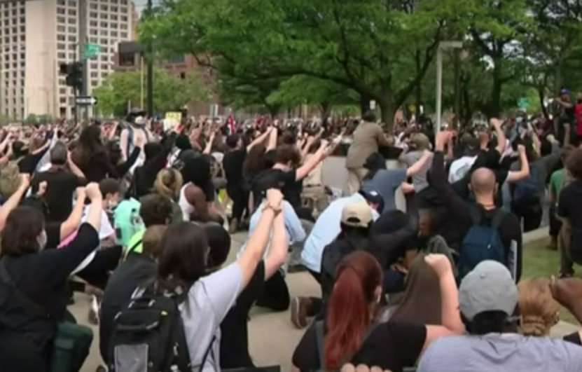 Deadline Detroit | Detroit Protest Ends Without Unrest