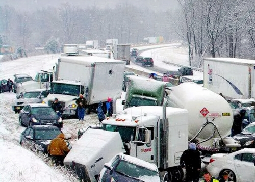 Deadline Detroit | Videos: Metro Detroit pileups shut I-696 in two ...