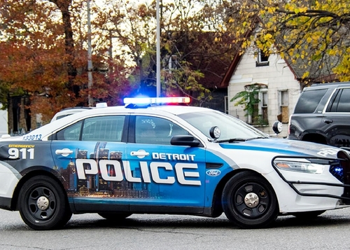 Deadline Detroit | Urban arsenal: Detroit cops confiscate 130 guns in ...