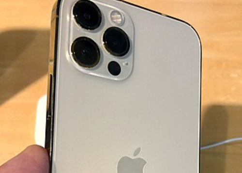 Deadline Detroit | Henry Ford docs in Detroit first to find iPhone ...
